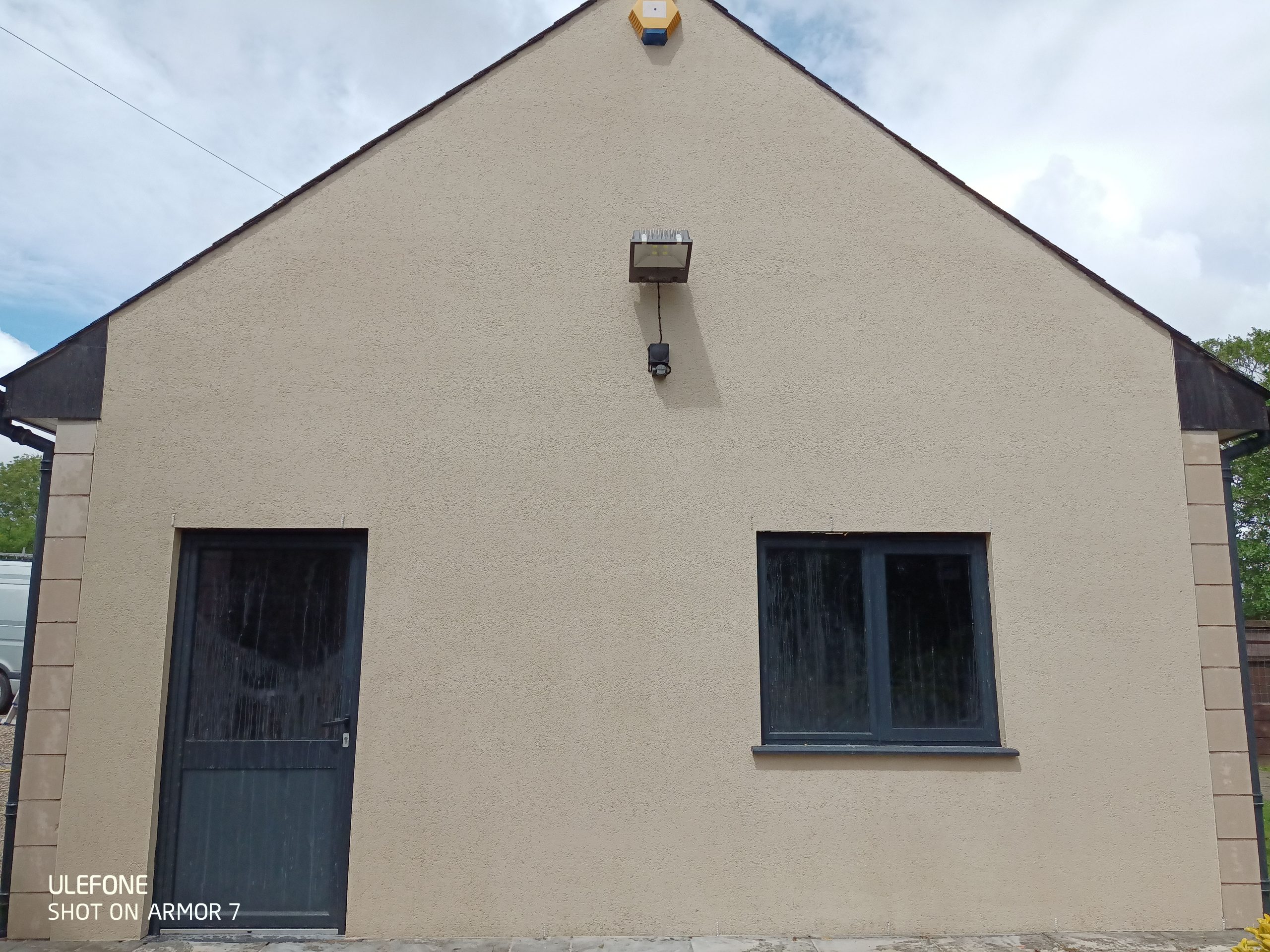 DIY Render Cleaning VS Professional Render Cleaning